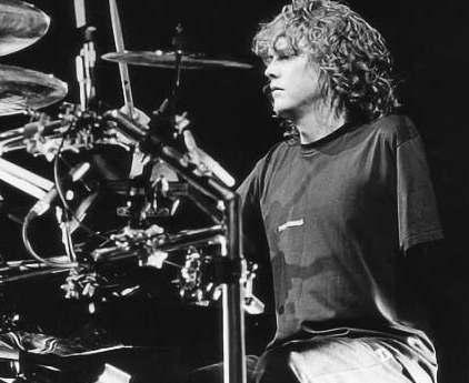 The Media Guy Struggles: The AMAs and the One-Armed Man