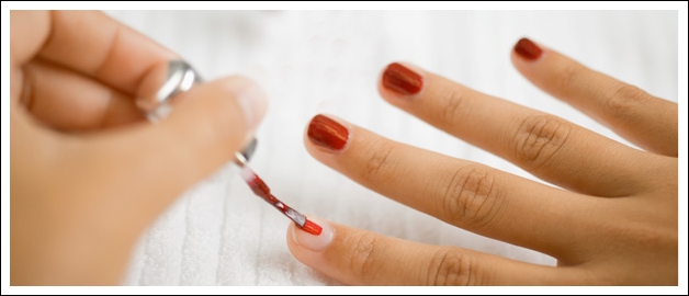 Cómo pintarse las uñas correctamente, en cinco pasos - DoBeauting