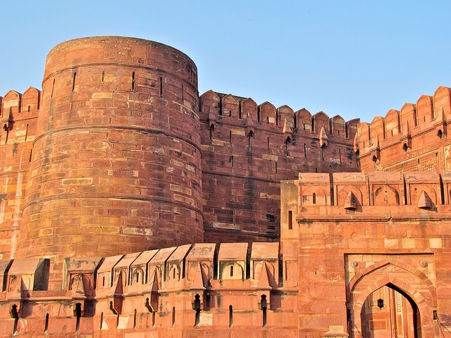 Dziedzictwo UNESCO: Tadź Mahal i Czerwony Fort w Agrze. Indie 1983