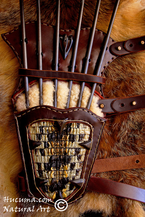 Carcaj cuero – Mesa para la cama