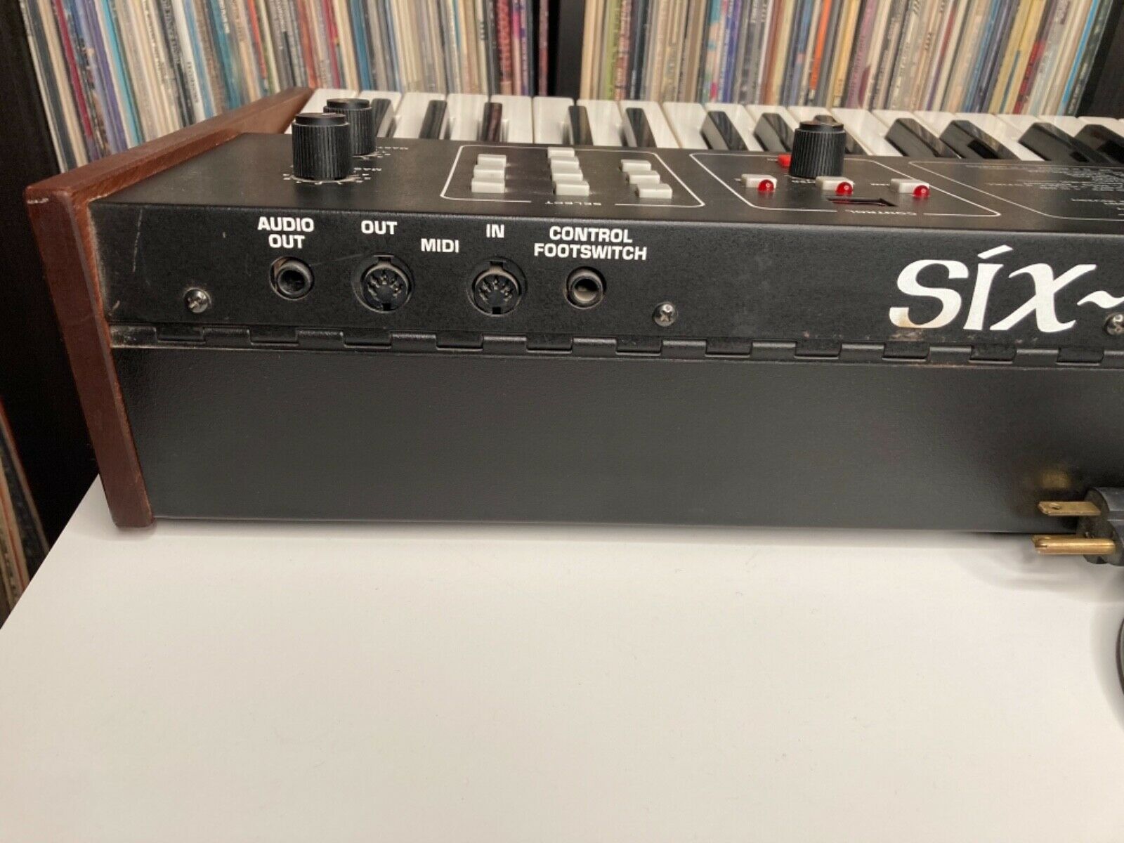 MATRIXSYNTH: Sequential Circuits Six-Trak SN 002907