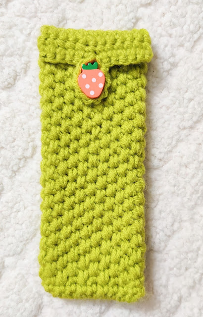 Raji's Craft Hobby: How To Make a Easy Crochet Hook Pouch