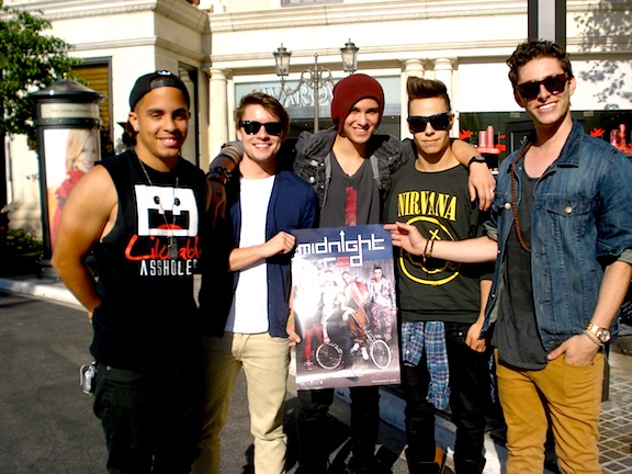 Jigsaw Magazine: Midnight Red