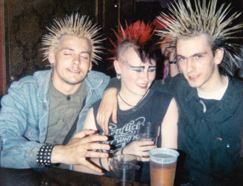 Cool Pics That Defined the ’80s Punk Fashion ~ Vintage Everyday