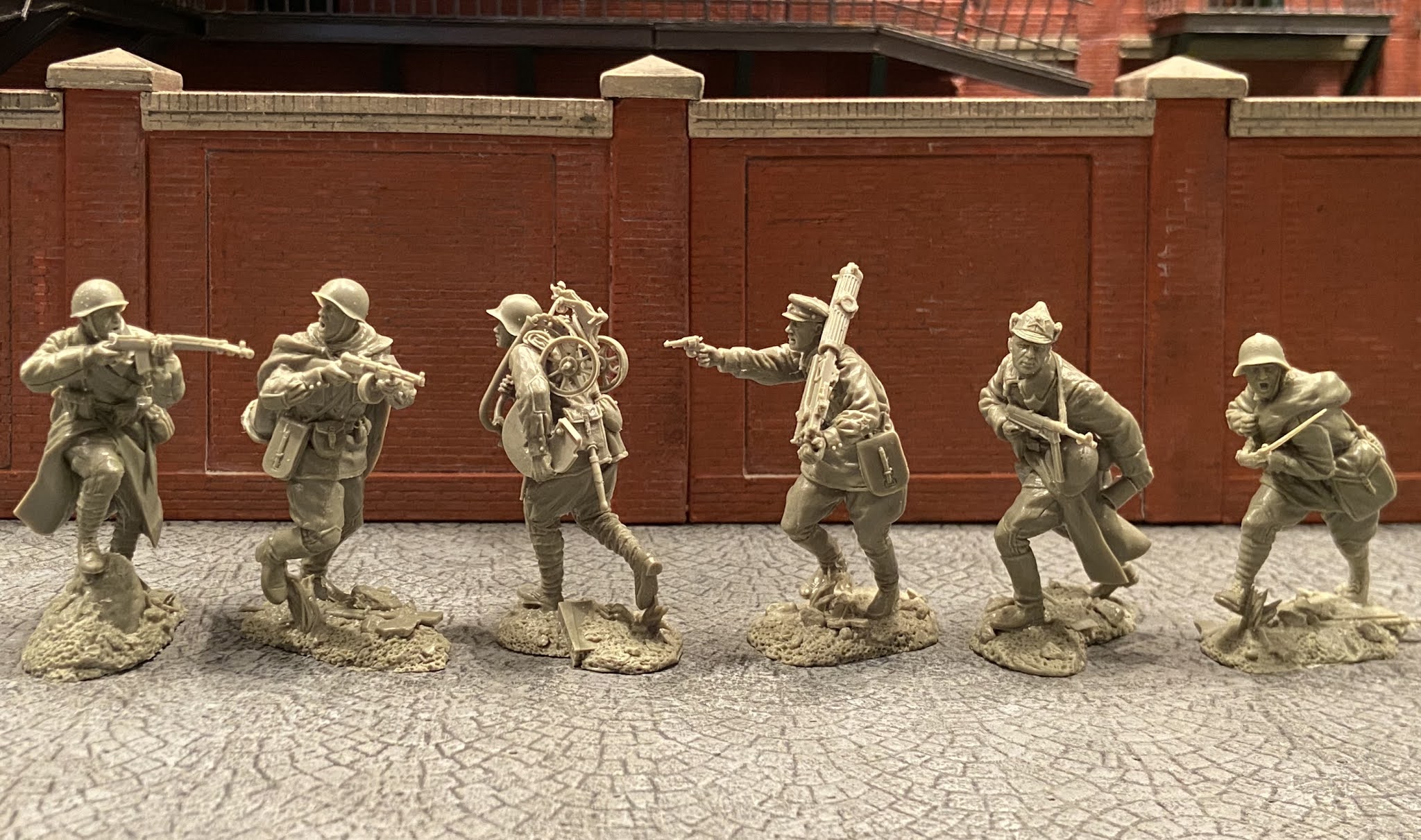 WWII Plastic Toy Soldiers: Plastic Platoon - Toy Soldiers