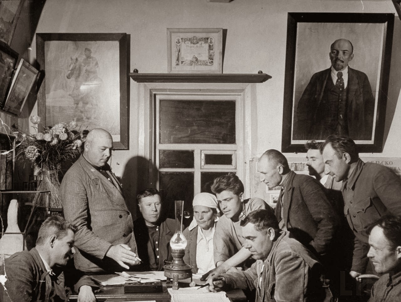 21 Vintage Pictures Capture Everyday Life of the USSR in the 1930 and ...