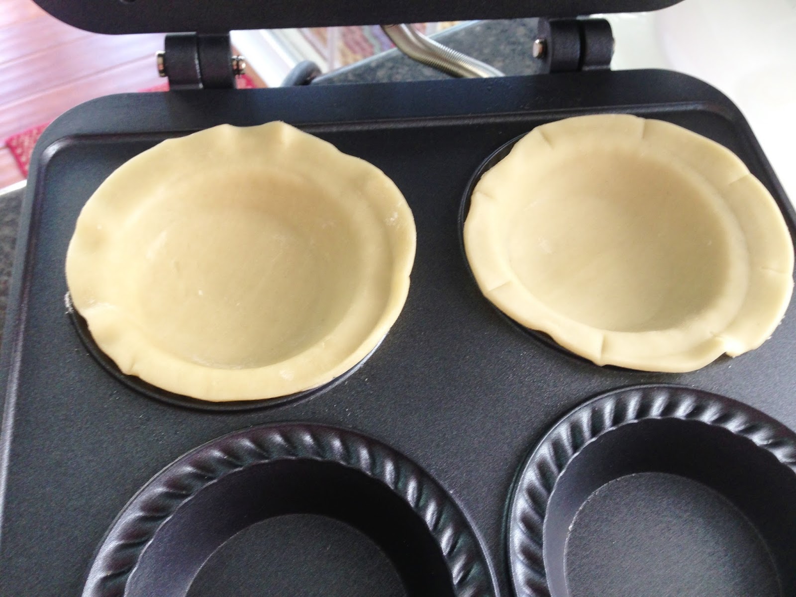 My little cottage in the making: MAKE HOMEMADE PIES IN MINUTES