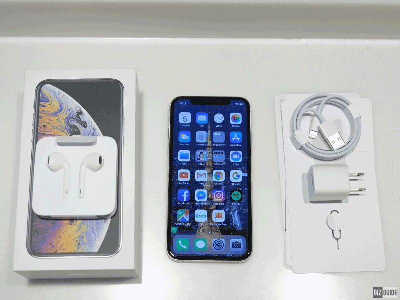 Apple iPhone XS Unboxing and First Impressions
