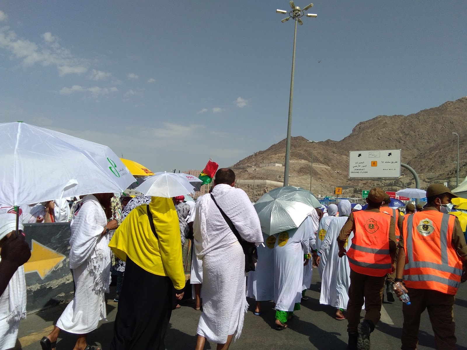 Catatan Haji #11: Mina, Lempar Jumroh, Indahnya Jamarat - AFIFAHAFRA.COM