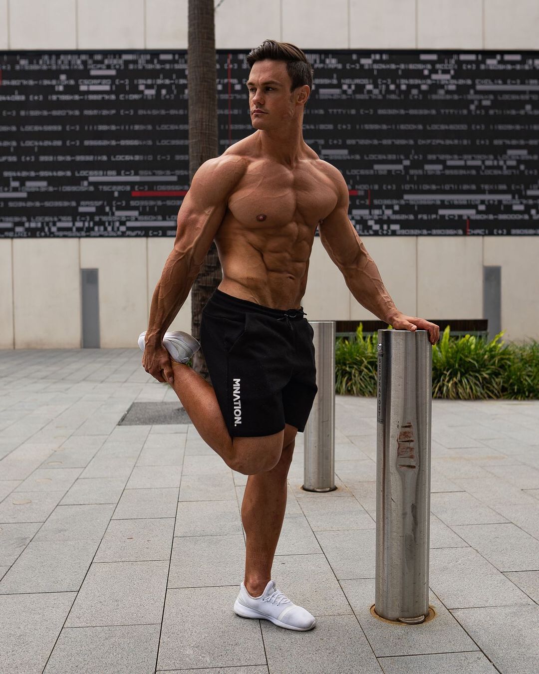 the beauty of male muscle: Robbie