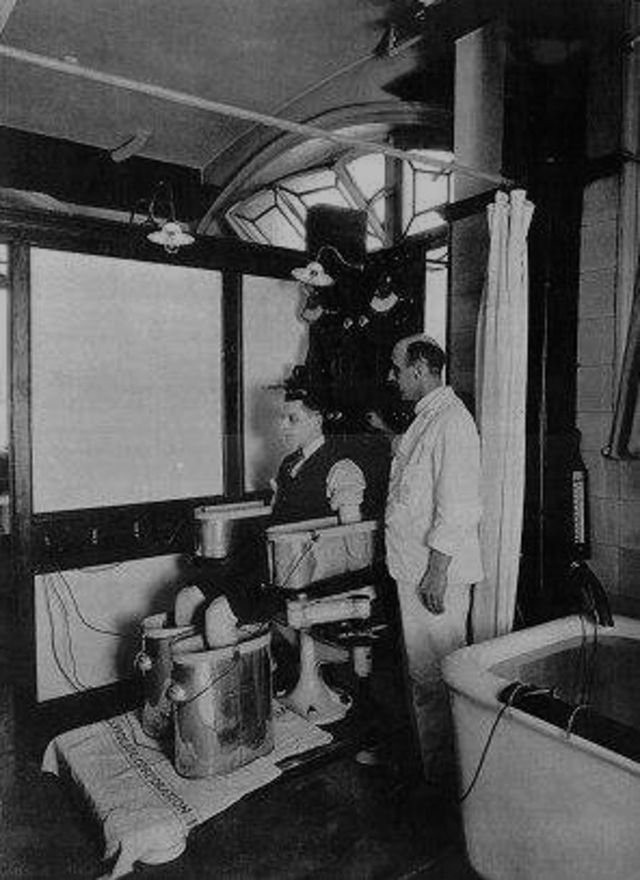 Schnee Four Cell Bath: These Electric Baths From the Early 20th Century ...