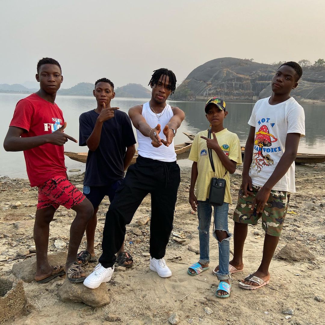 Checkout Joeboy Height in Feet