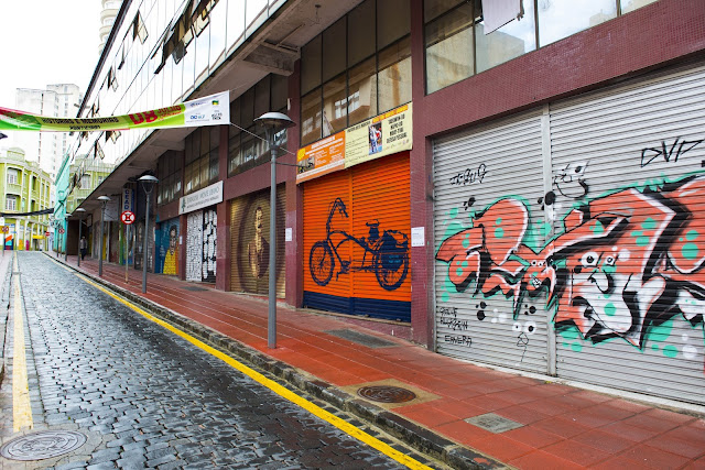 Exposição de grafites na Rua São Francisco