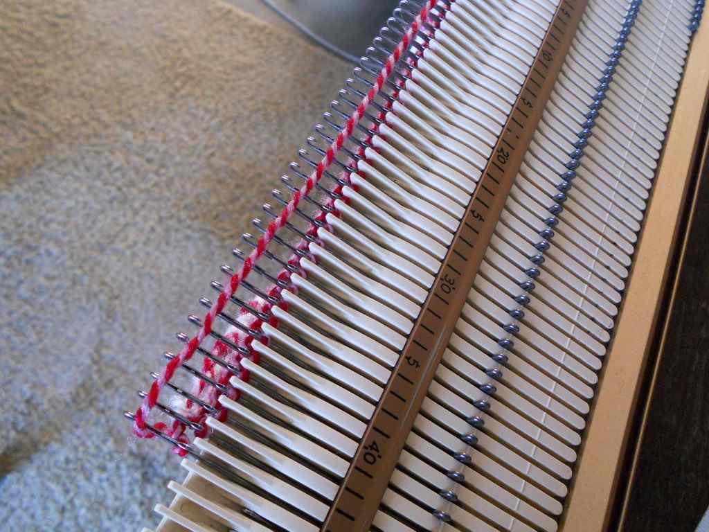 Hakerij / Crocheterie: Breimachine Singer SB100 / Knitting machine ...