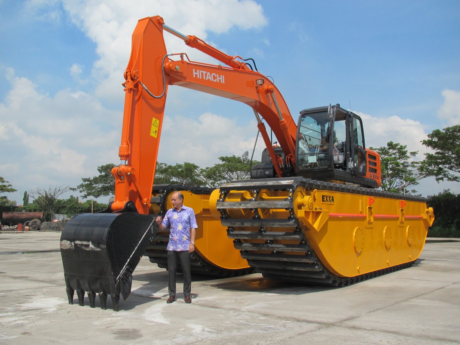 Sewa Excavator Amphibi - Sewa mobile crane 0813-8079-6922