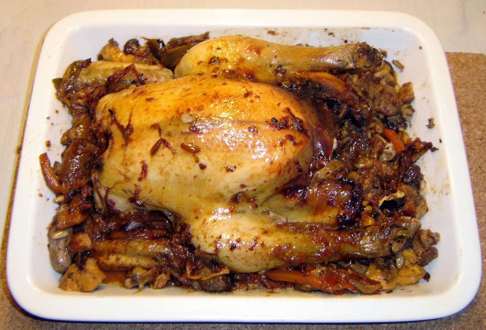 Pollastre de pagès farcit a la catalana.