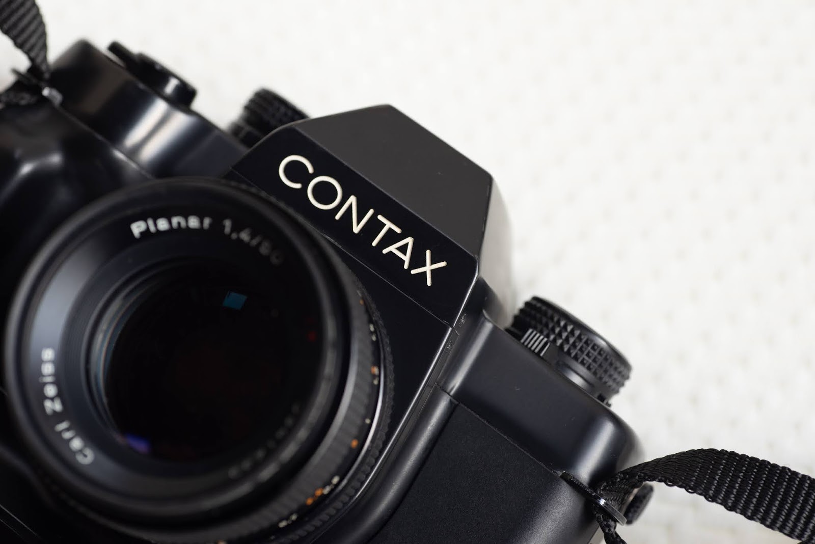 アリバイ日記: 【フィルムカメラ】最高にかっこいいカメラ！それがCONTAX STだ！