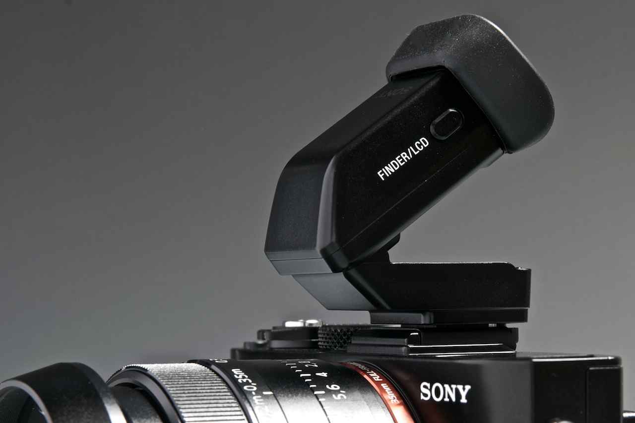 混沌の屋形風呂: ハイエンドコンパクトはすべからくEVFを搭載すべきである