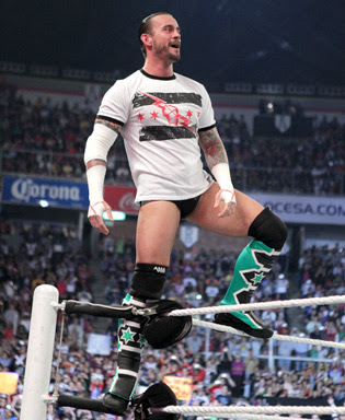 WWE In live!!!!: CM PUNK vs THE MIZ