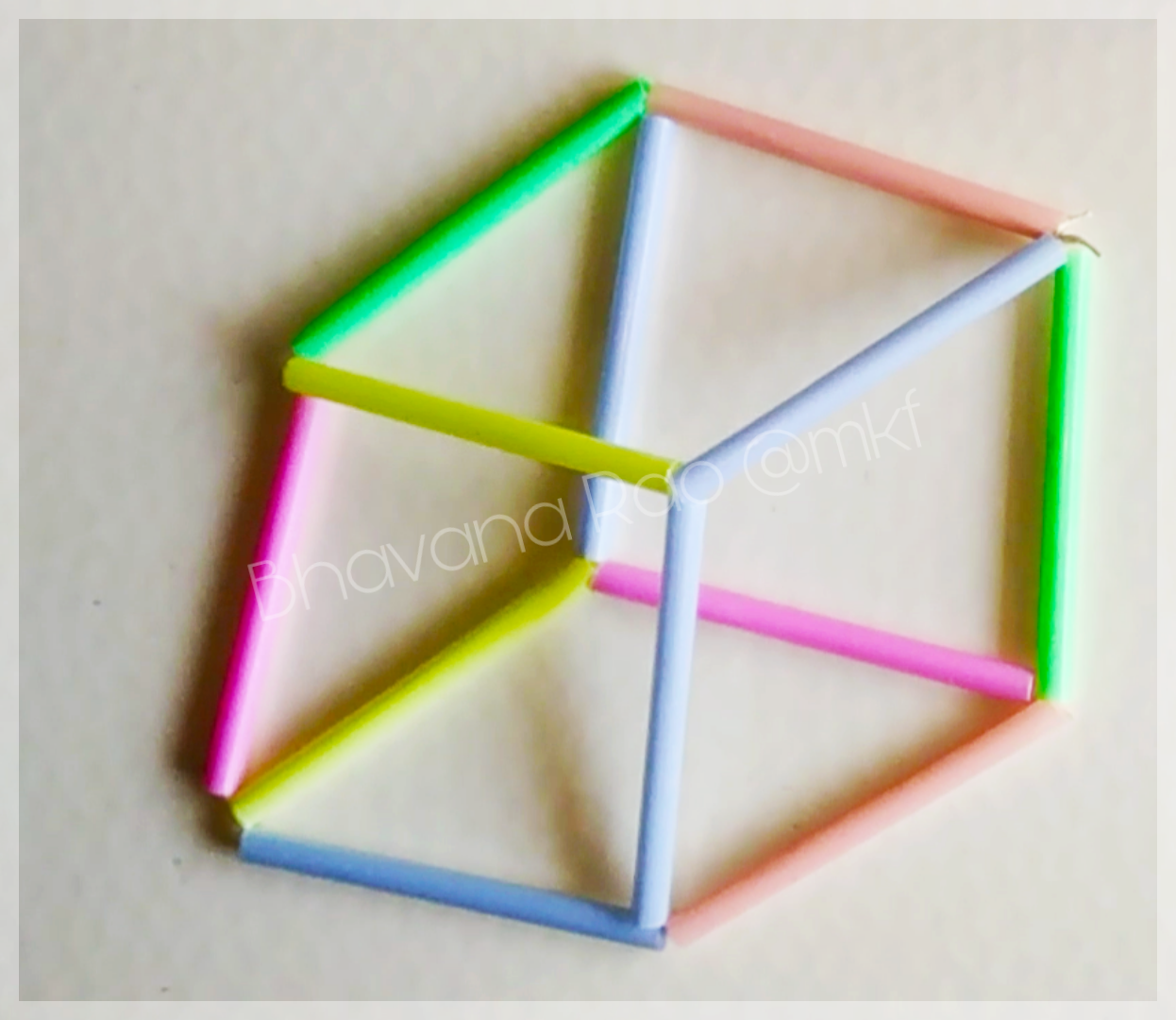 Crayons and Craft: Straw Cube