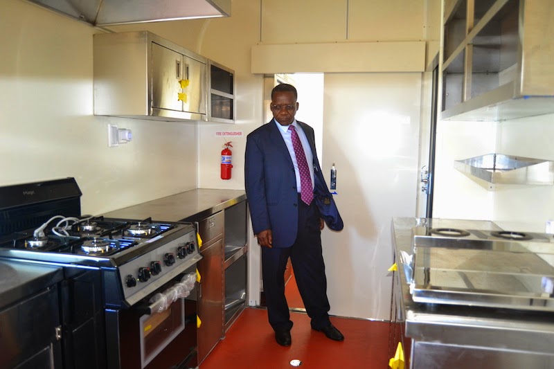 MATUKIO @ MICHUZI BLOG: WAZIRI MKUU AKAGUA MABEHEWA MABEHEWA MAPYA YA ...