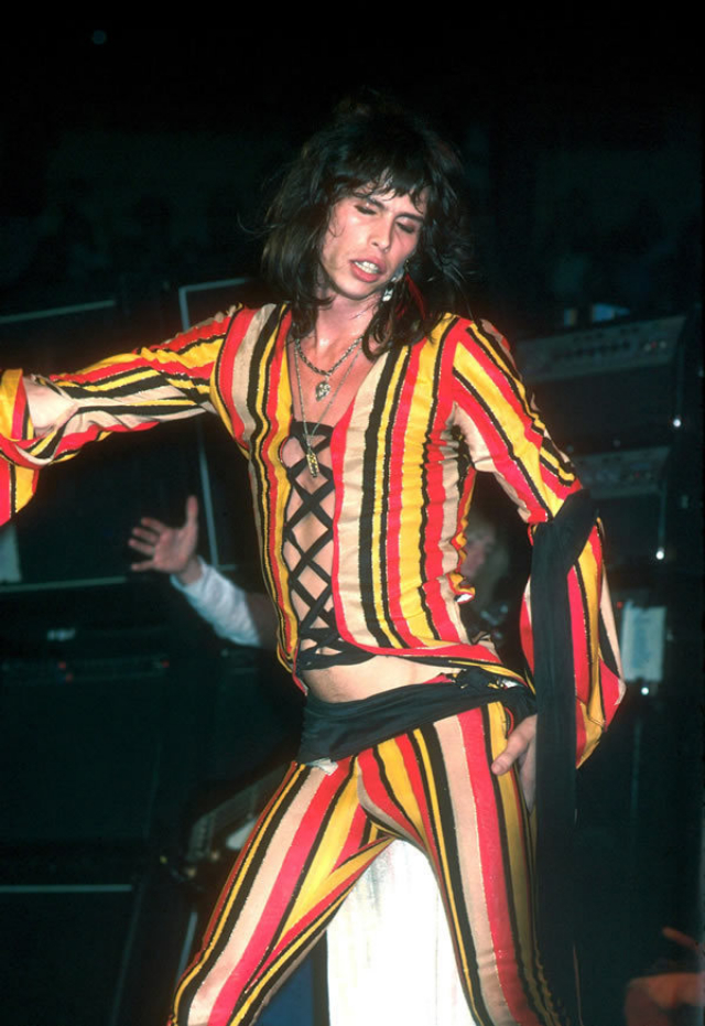 Amazing Photographs of Steven Tyler of Aerosmith on the Stage in the ...