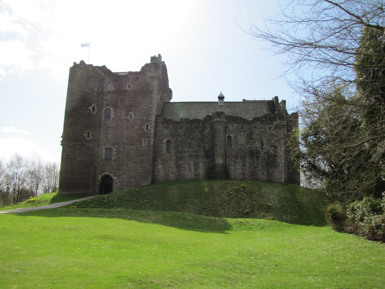 The Newmark Travels: Monday, April 11, 2011: Doune Castle- the Monty ...