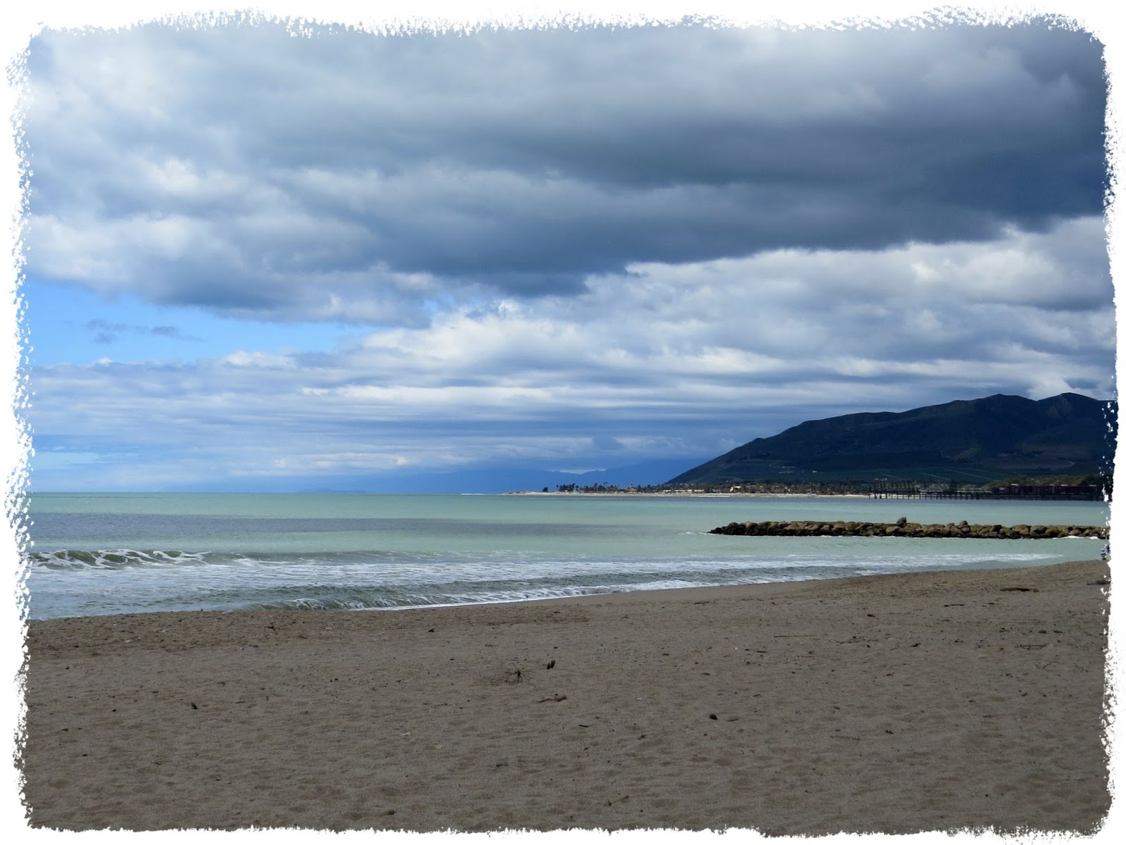 Art and Sand: Slow, slow, slow your boat