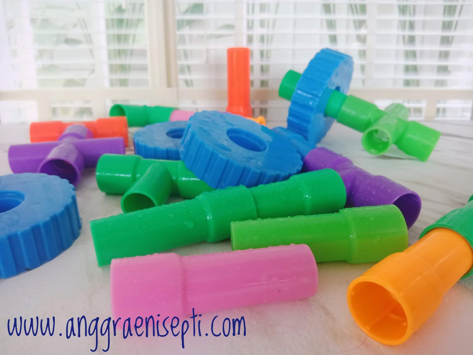 5 Mainan Bongkar Pasang Yang Bikin Anak Betah di Rumah Aja | Anggraeni ...