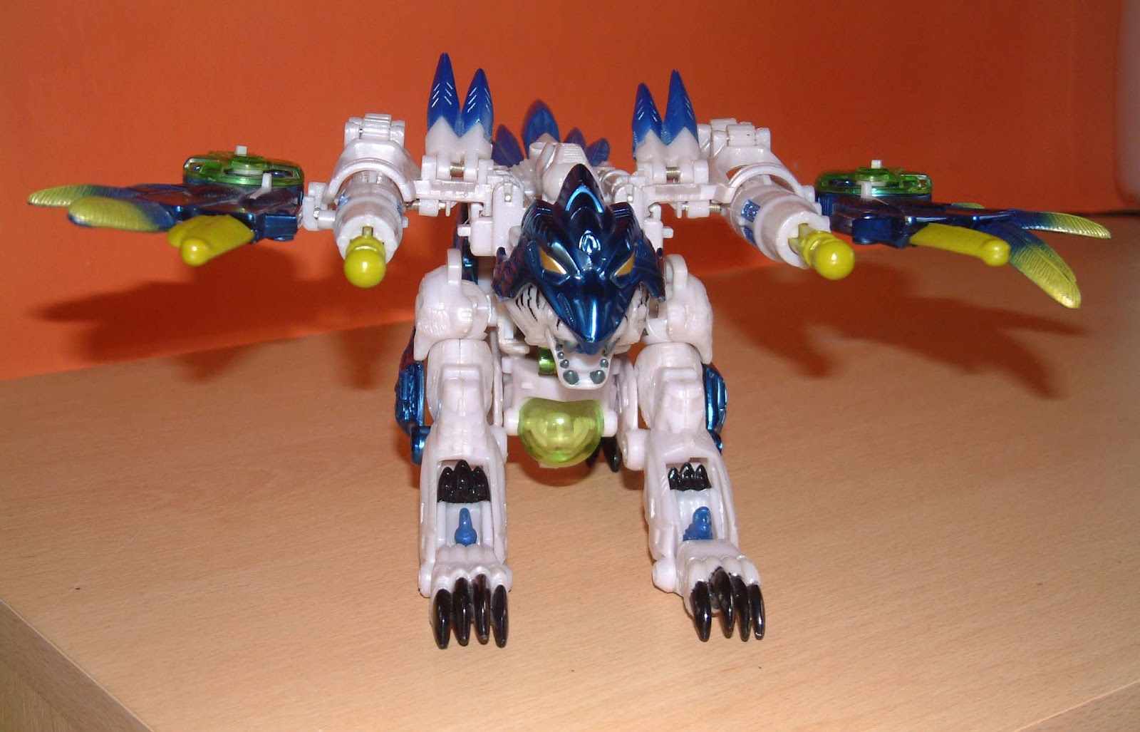 THE TRANSFORMERS: BEAST WARS TIGERHAWK