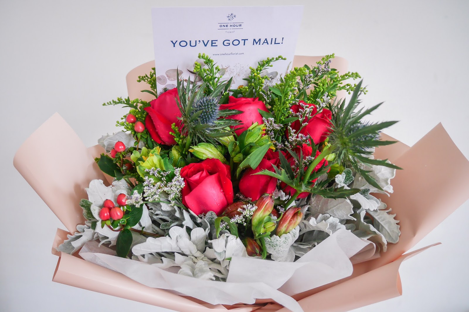 Premium Surprise Hand Bouquet from One Hour Florist | Javin Tham
