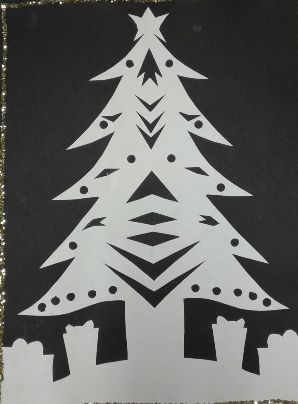 a faithful attempt: Wycinanki Evergreen Tree Paper Cuts-outs