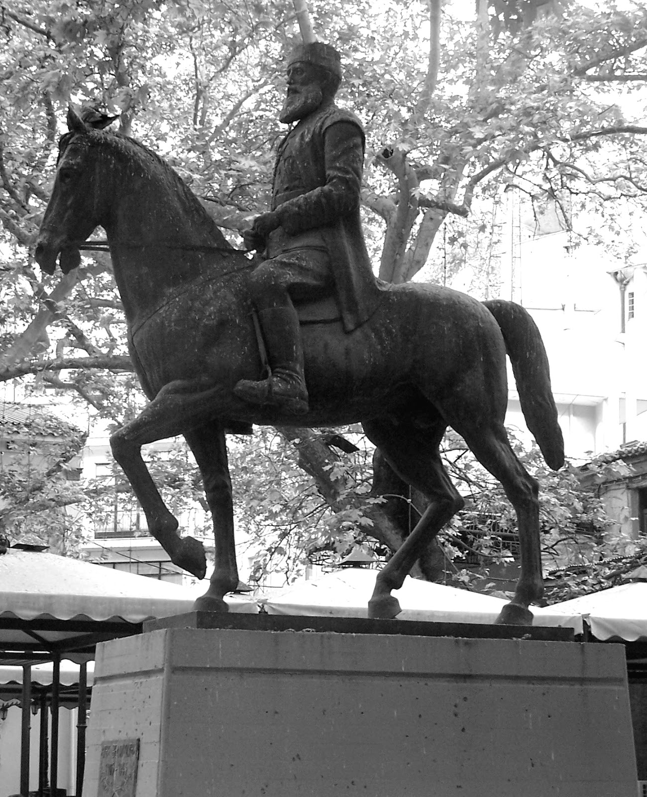 ΑΣΠΡΟ~ΜΑΥΡΟ: Άρης Βελουχιώτης ~ Aris Velouchiotis