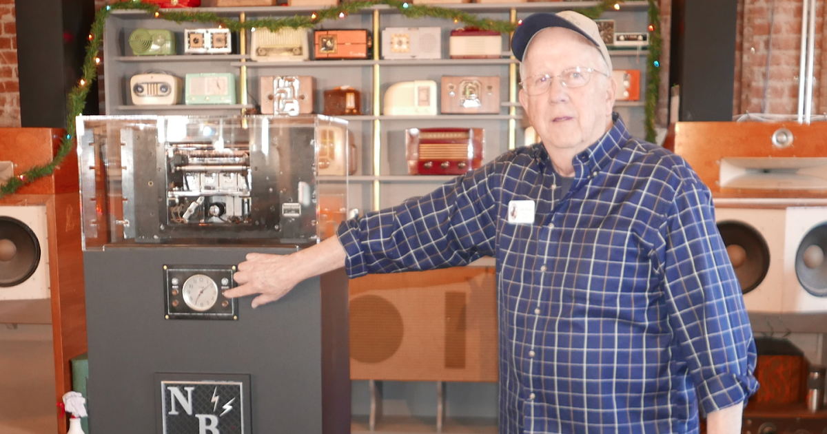 kernel panic: NBC Chime Machine At California Historical Radio Society