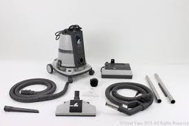 Explore Life: Delphin Vacuum Cleaner Review