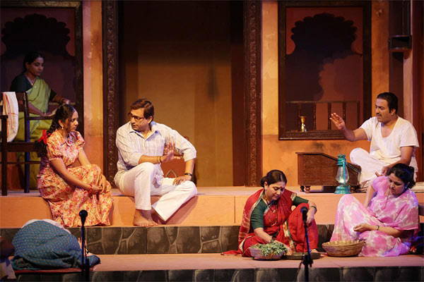 HAPPY FOREVER: wada chirebandi.........Mahesh Elkunchwar