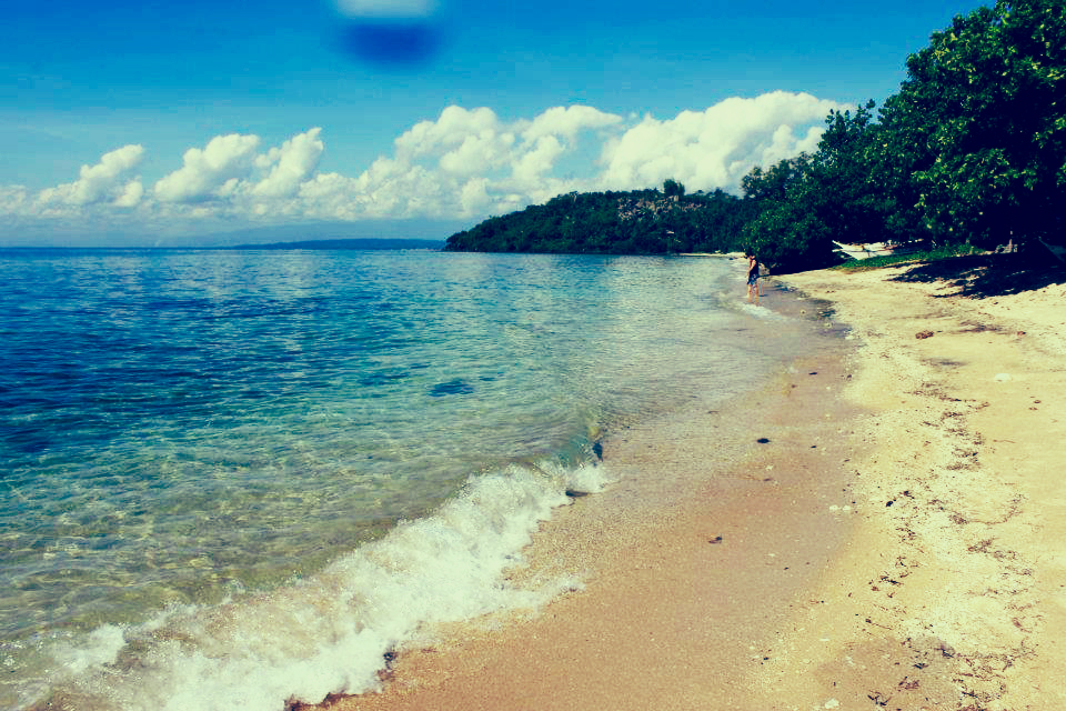 The Endless Sojourner: Summer in Oriental Mindoro: Bulaklak Beach Resort