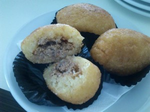 Combro Salah Satu Kue Khas Indonesia - Masakan Indonesia