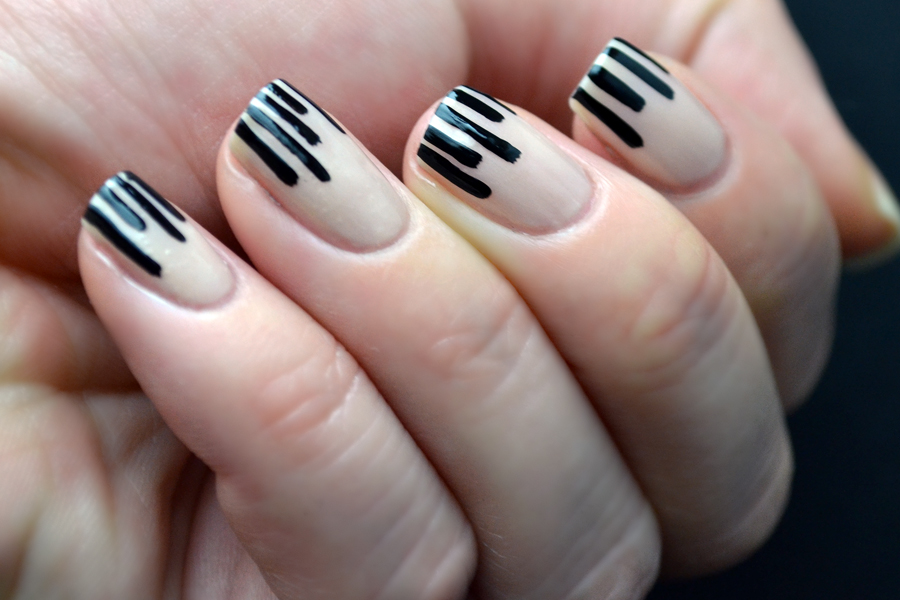 Glitter and Gloss Nails: Bar Graph