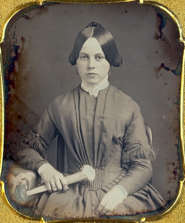 30 Fabulous Photos Show Fashion Styles of Victorian Girls in the Mid ...