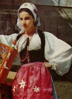 Extended diploma in art and design 2015: Mediterranean Folk Costumes