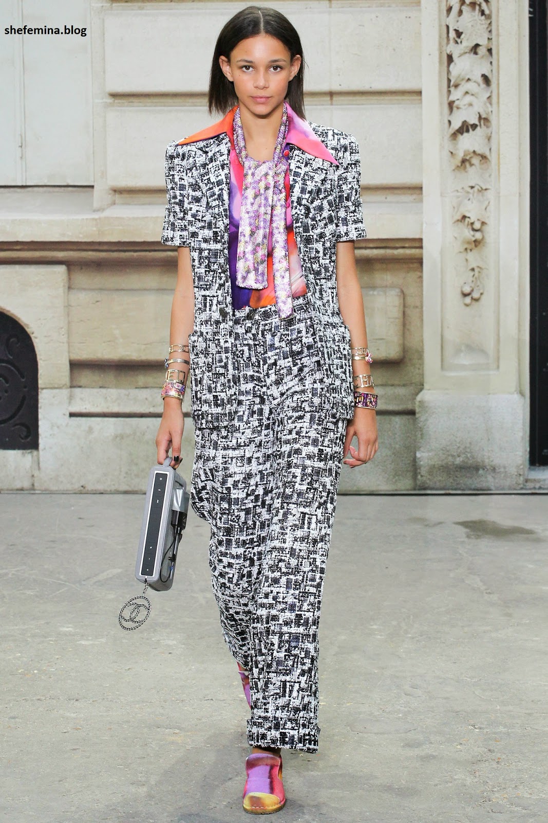 Chanel Spring/Summer 2015 Paris Fashion Show Ready-to-Wear Dresses ...