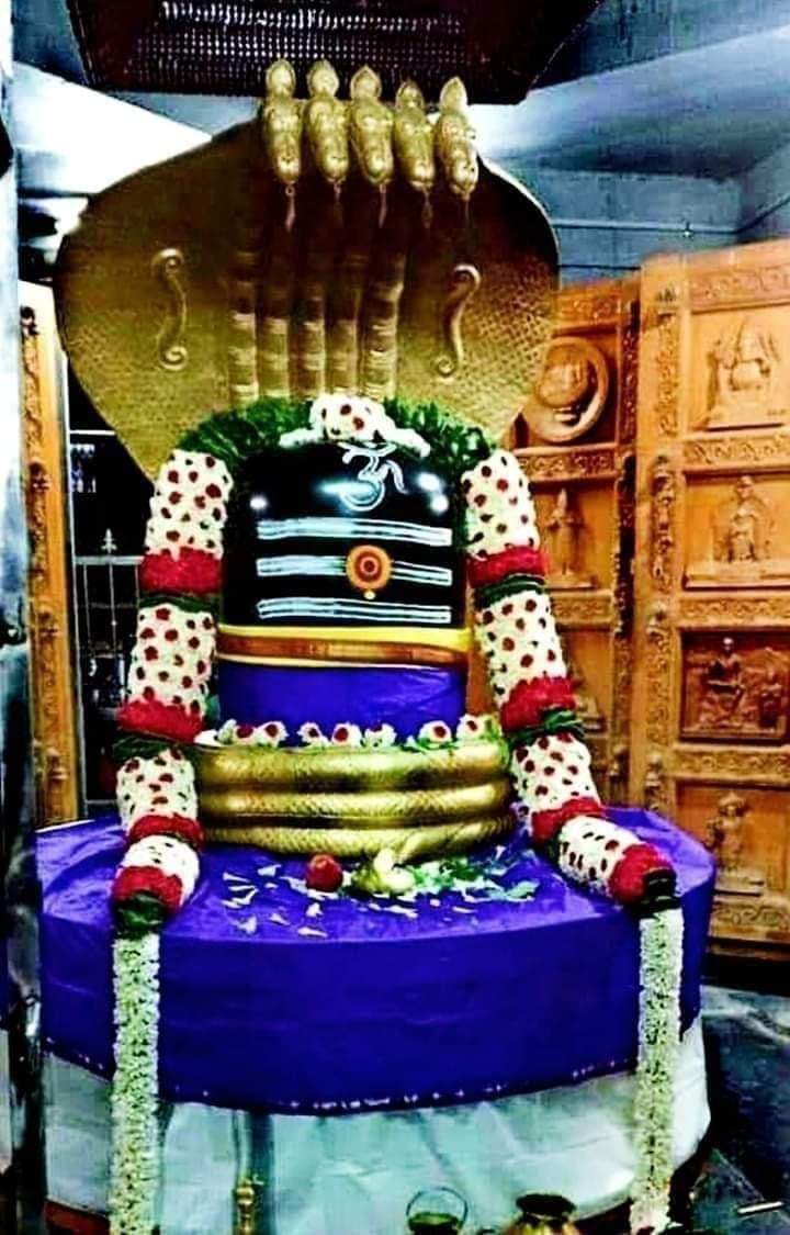 LORD GANESHA CUTE GANAPATHI: Shiva lingam /Lingeshwara / Shivam