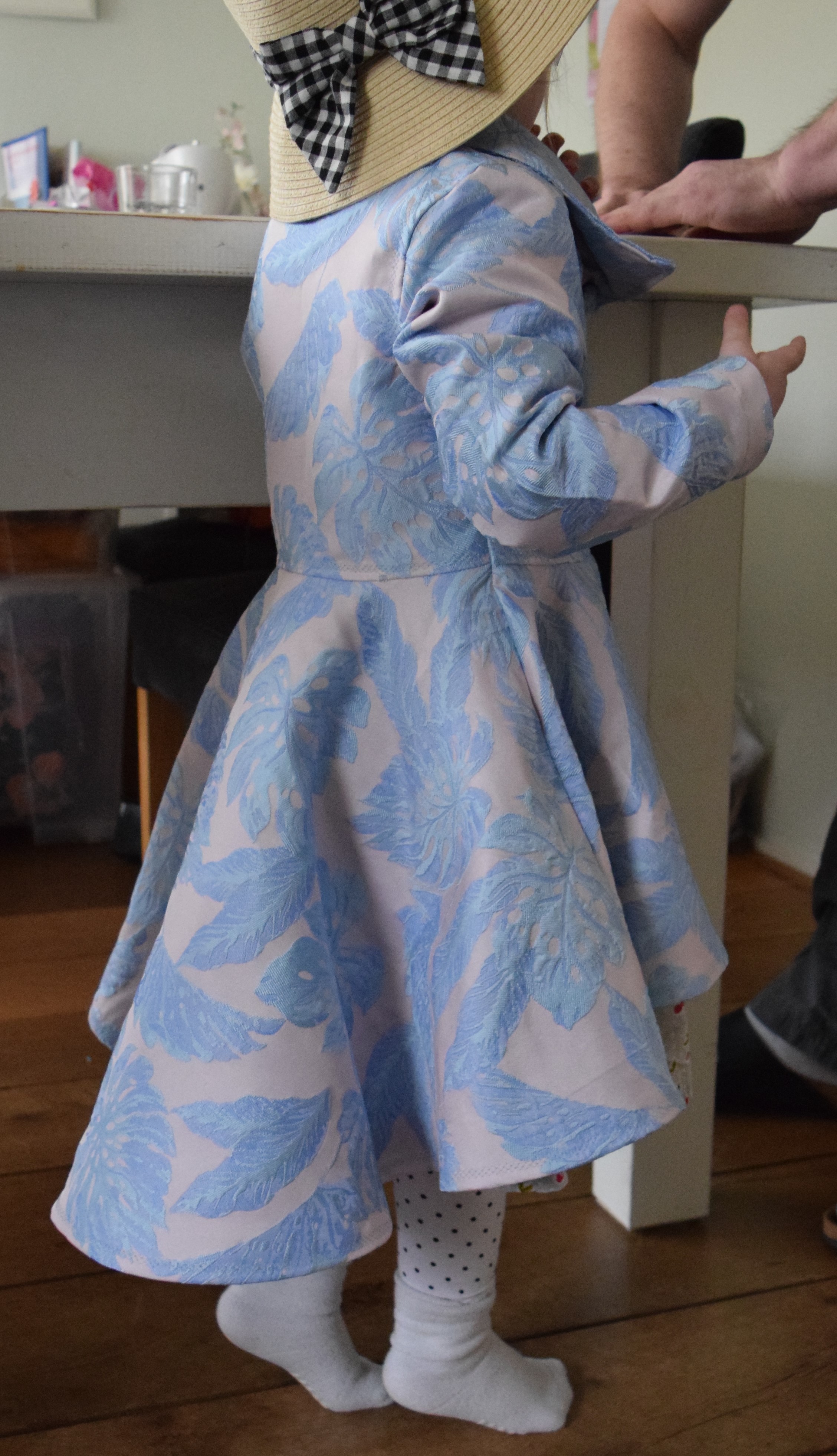 Pattern review: Violet field threads: Valentina Coat