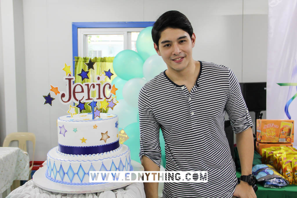 Jeric Gonzales celebrates birthday with the lolos and lolas of ...