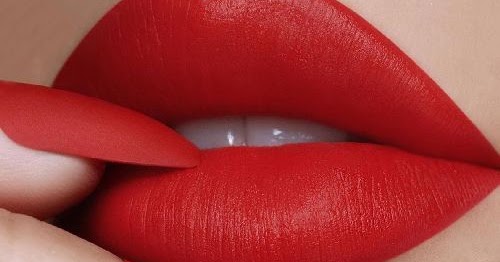 How To Apply Lips Makeup Step by Step With Pictures: Apply Lipstick ...