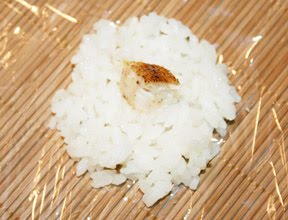 the child's plate: KUNG FU PANDA SUSHI BALLS