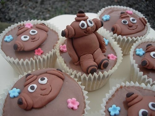 The Yummy Mummy Diary: Maca Paca Cupcakes...