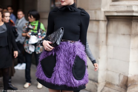 MY FASHION TRICKS: Street style: Pretty in purple!!