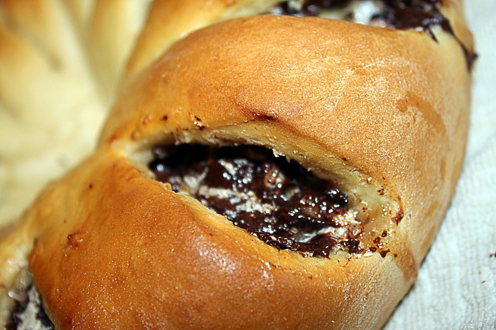 Ingredients of a 20something: Daring Bakers' challenge: Yeasted ...